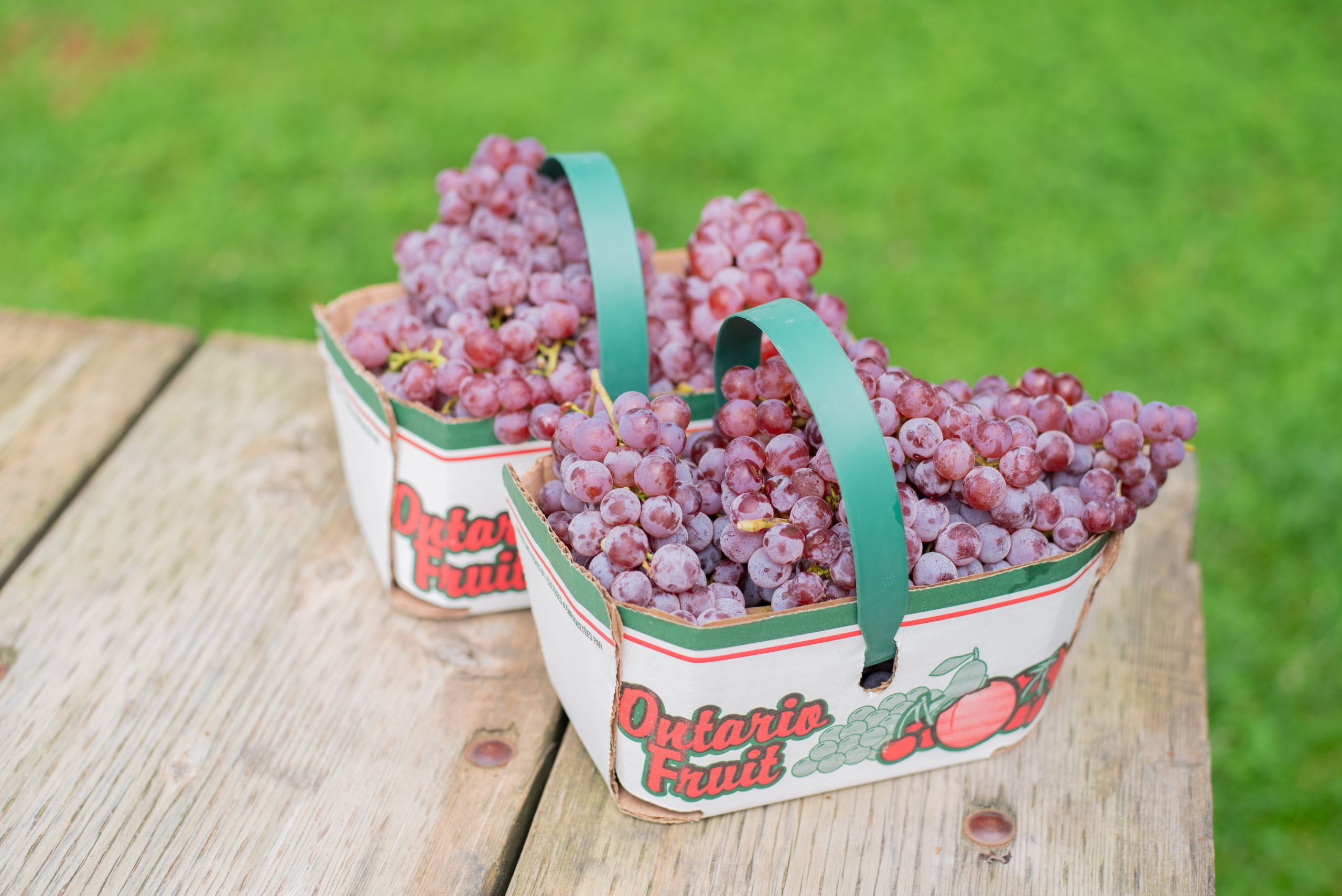 Red Grapes - Heeman's